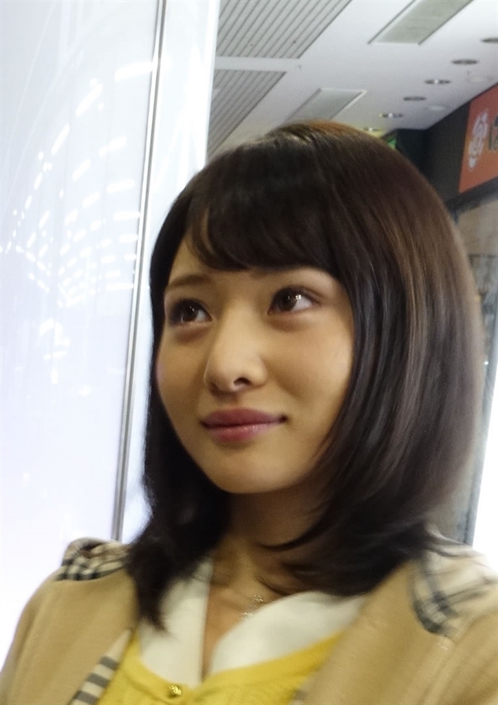 夜の都内のオフィス街で声掛けした美人olさん2人組の後輩りこさん23歳!同じ会社に勤める同性に興奮している恥ずかしいh顔を見られる感覚を味あわせる!お互い同僚の視線で濡れて快感倍増の辱めプレイ